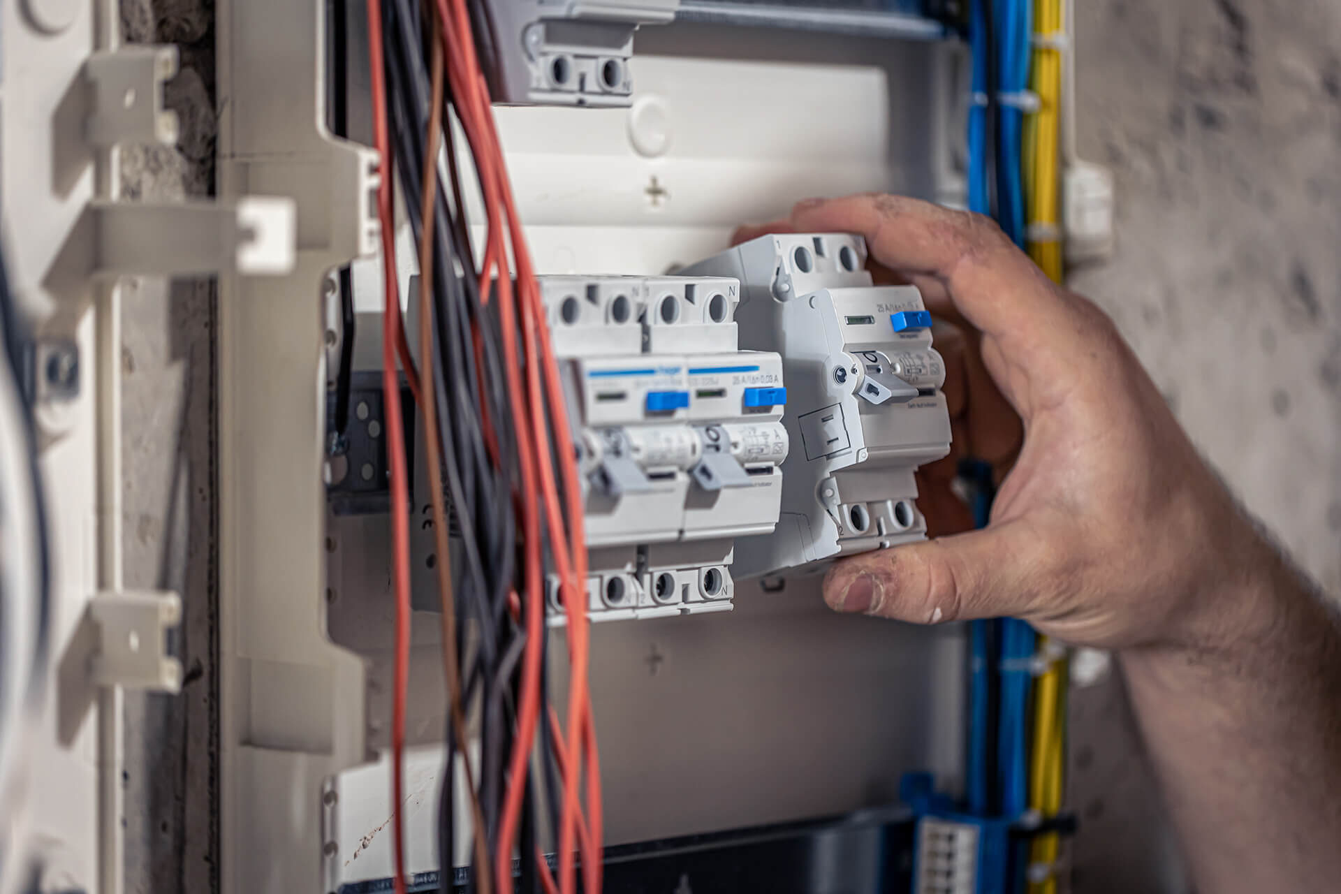 ELECTRICIDAD INICIAL - Aprende un oficio- Cursos en Còrdoba